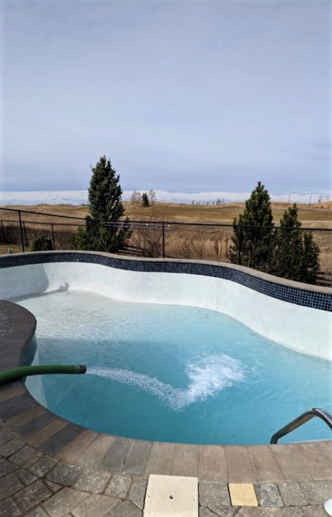 Swimming Pools & Hot Tubs - Big Rock Water Hauling